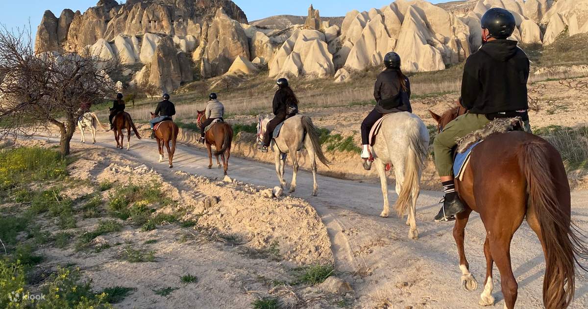 Chuyến tham quan cưỡi ngựa có hướng dẫn tại Ống khói cổ tích ở Cappadocia - Klook Việt Nam